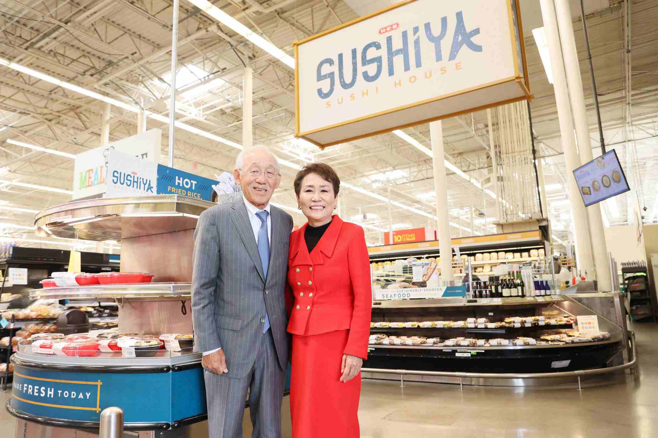 H-E-B Sushiya Avocado Spring Roll - Shop Sushi at H-E-B