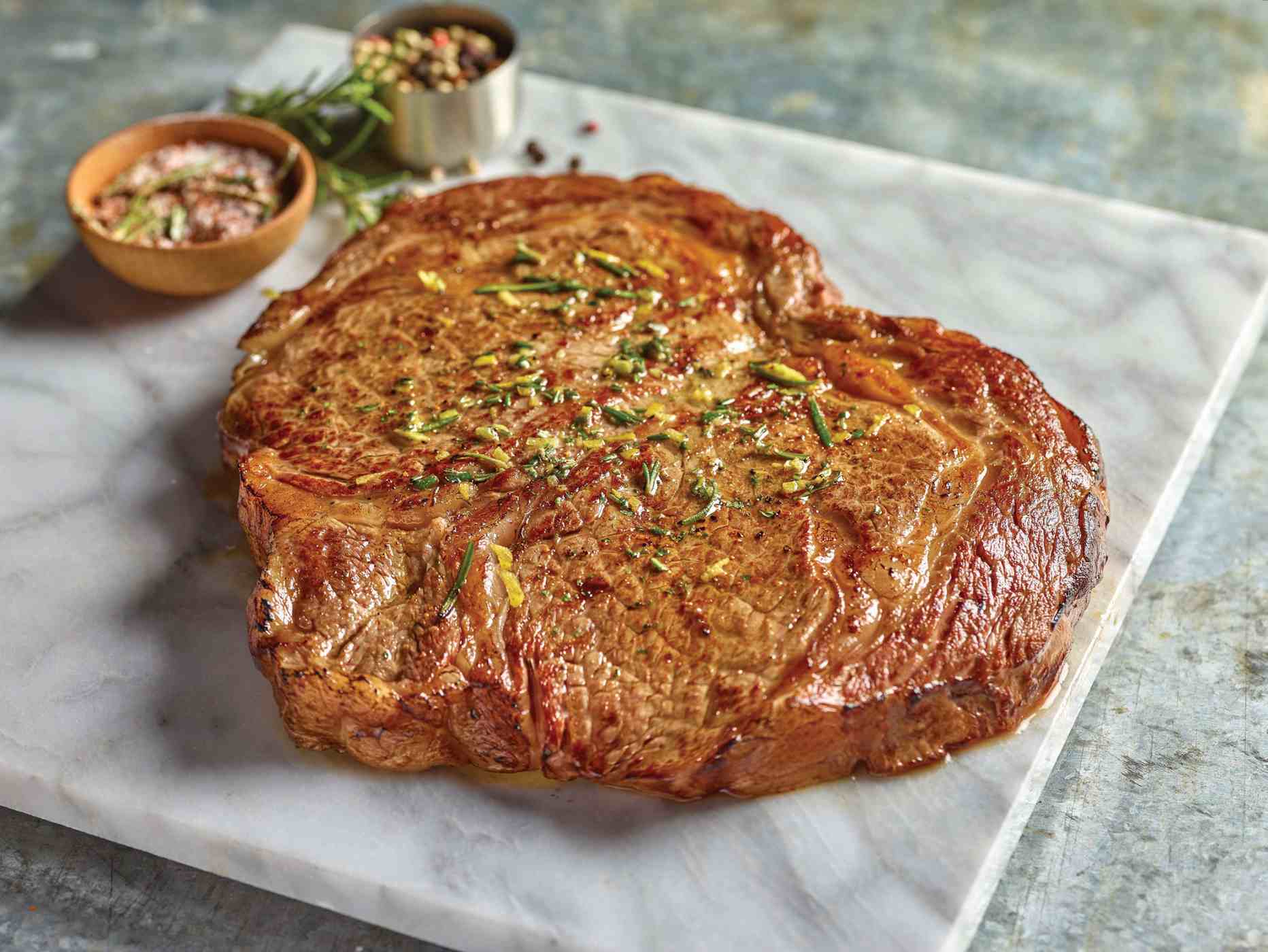 H E B Natural Angus Beef Boneless Ribeye Sweetheart Steak Usda Choice