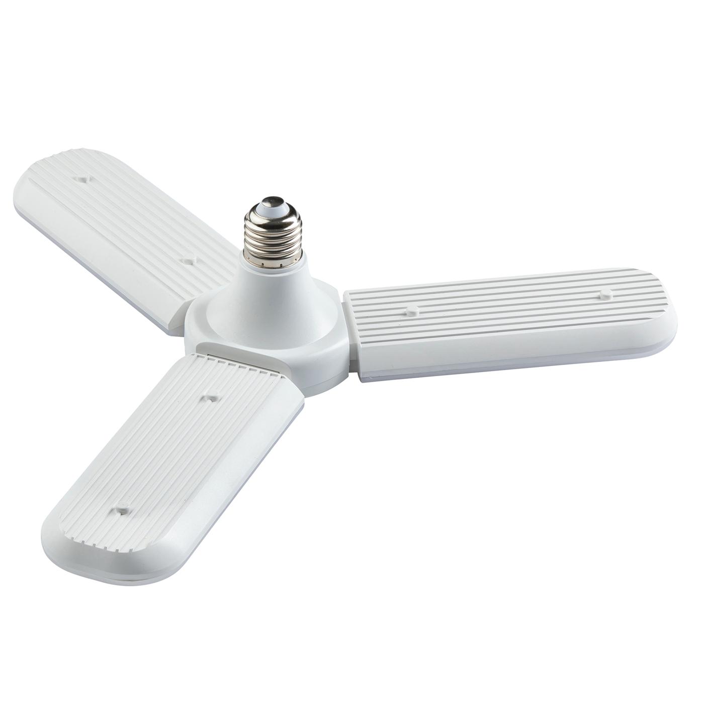 Itek Universal 3-Panel Foldable LED Light Bulb - Shop Light bulbs at H-E-B