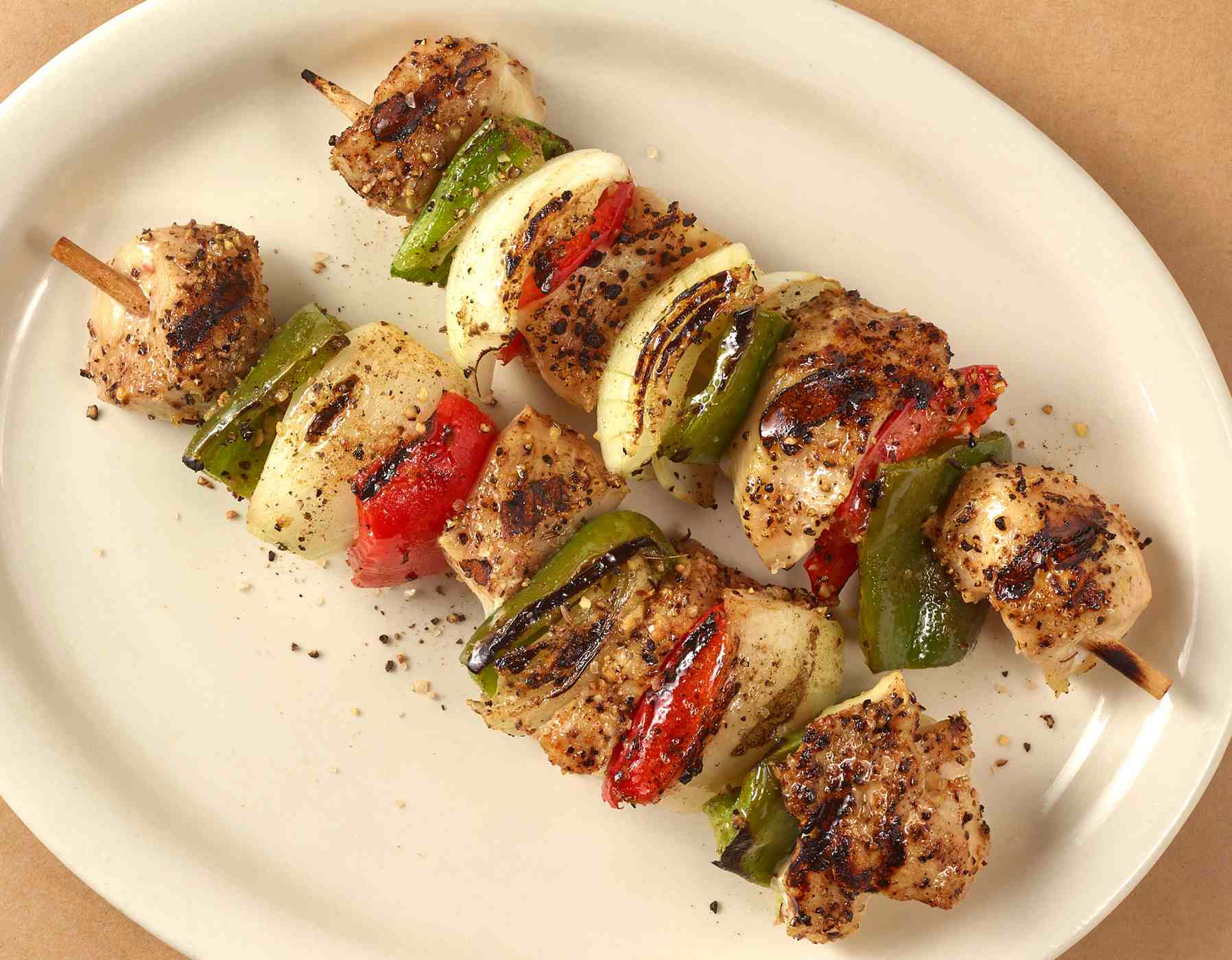 H-E-B Meat Market Chicken Kabobs - Steak Seasoning - Shop Chicken at H-E-B