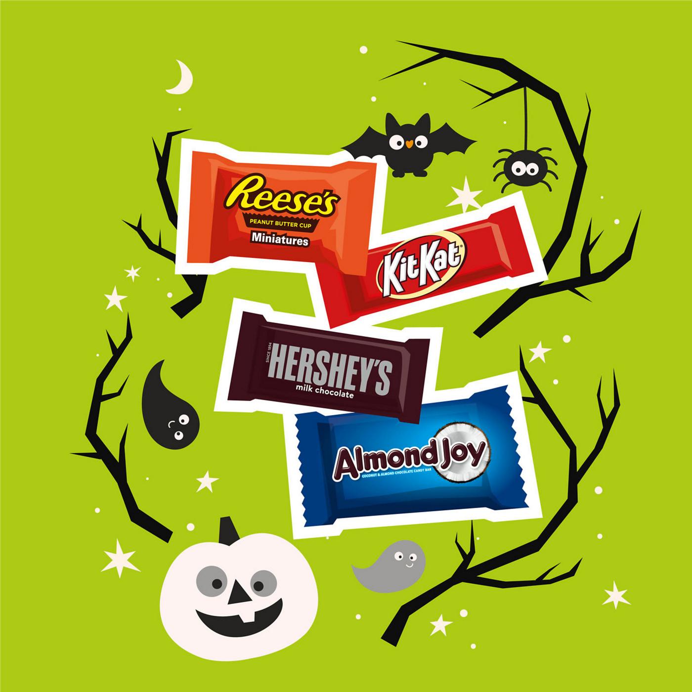Hershey's, Reese's, Kit Kat & Almond Joy Assorted Chocolate Miniatures ...