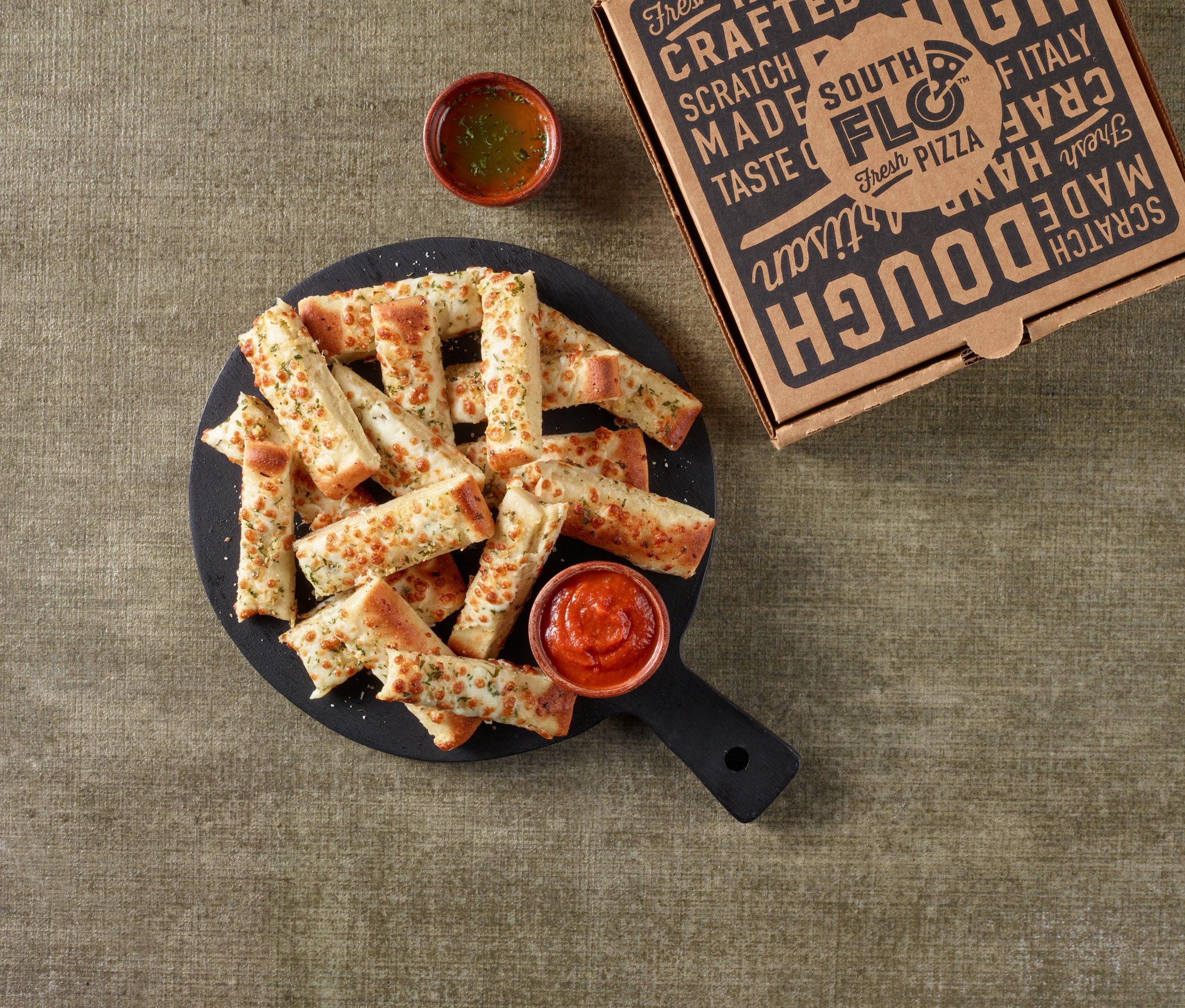South Flo Pizza Mini Cheesy Garlic Breadsticks - Shop Pizza at H-E-B