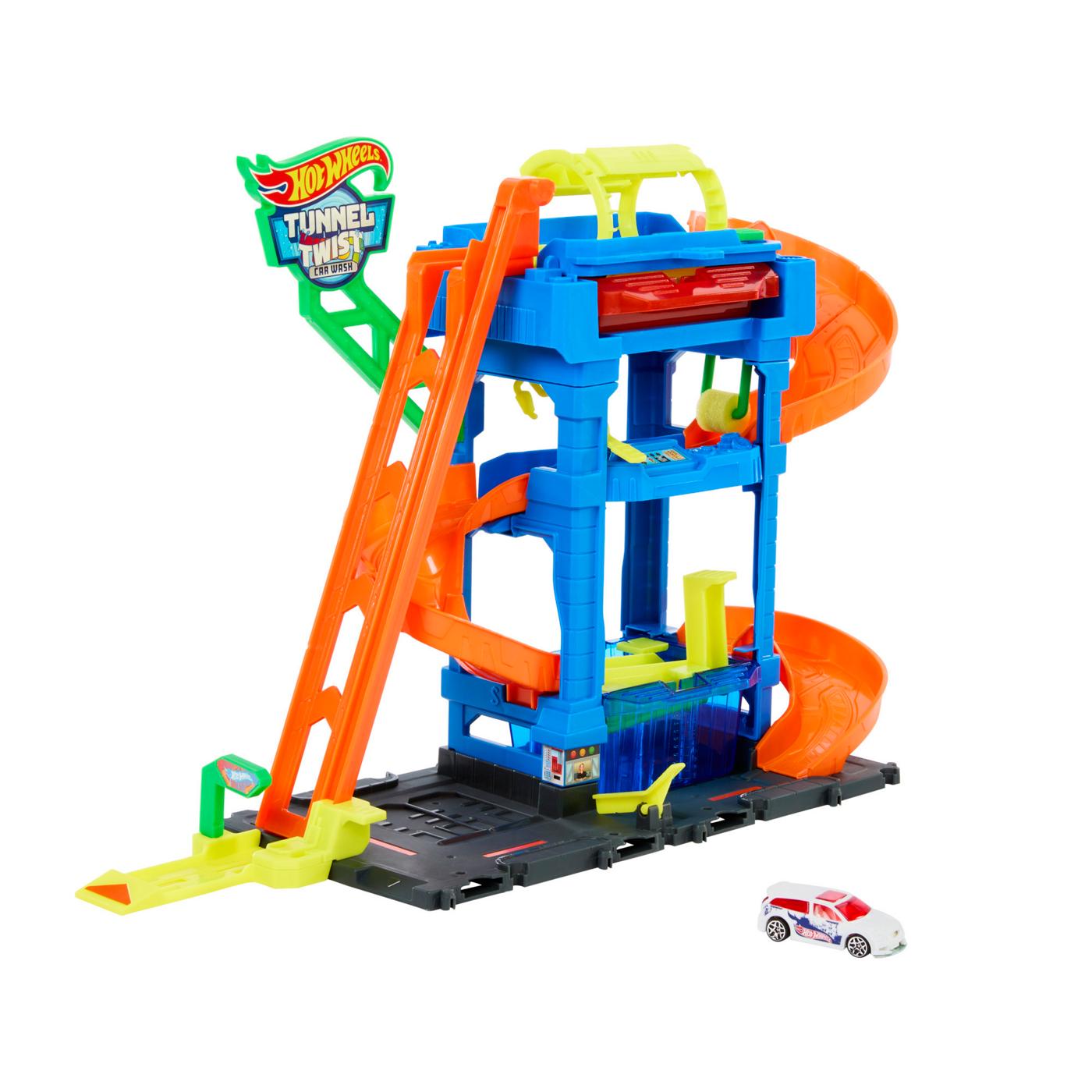 Hot Wheels City Tunnel Twist Car Wash Playset - Shop Toy vehicles at H-E-B