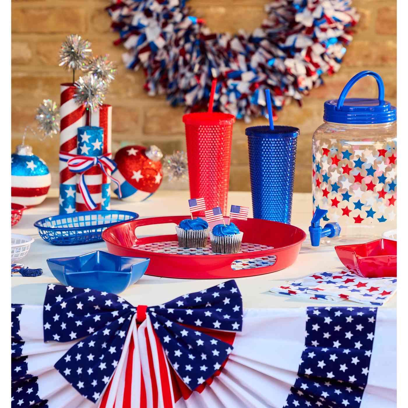 Destination Holiday Patriotic Bunting Fan Drape - Shop Seasonal decor ...