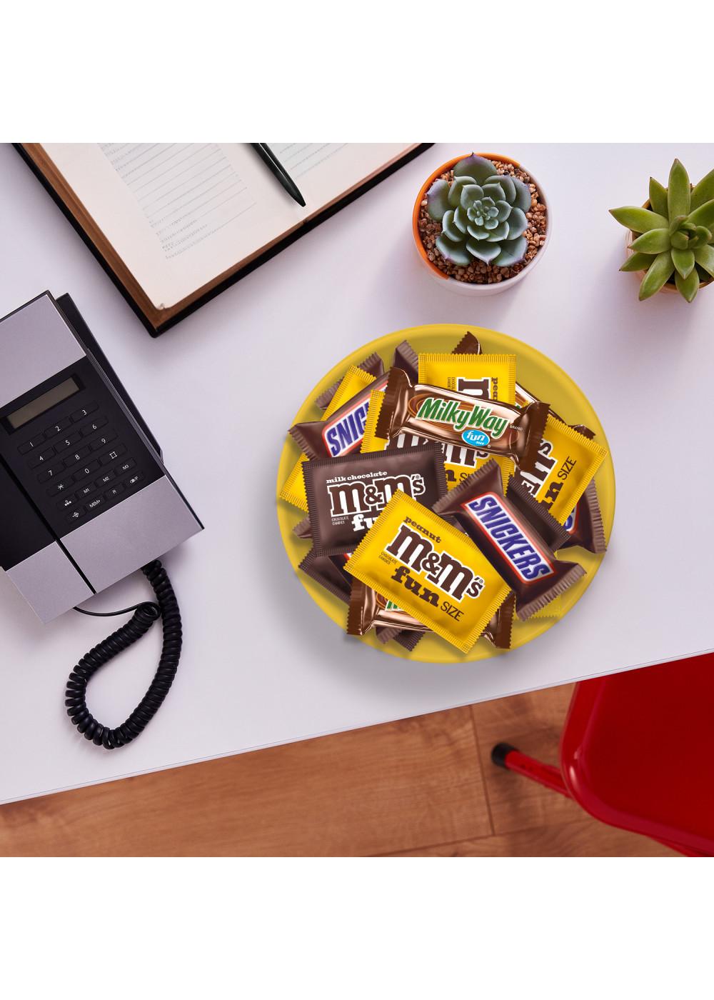 M&M'S, Snickers, & Milky Way Assorted Fun Size Chocolate Candy - Jumbo ...