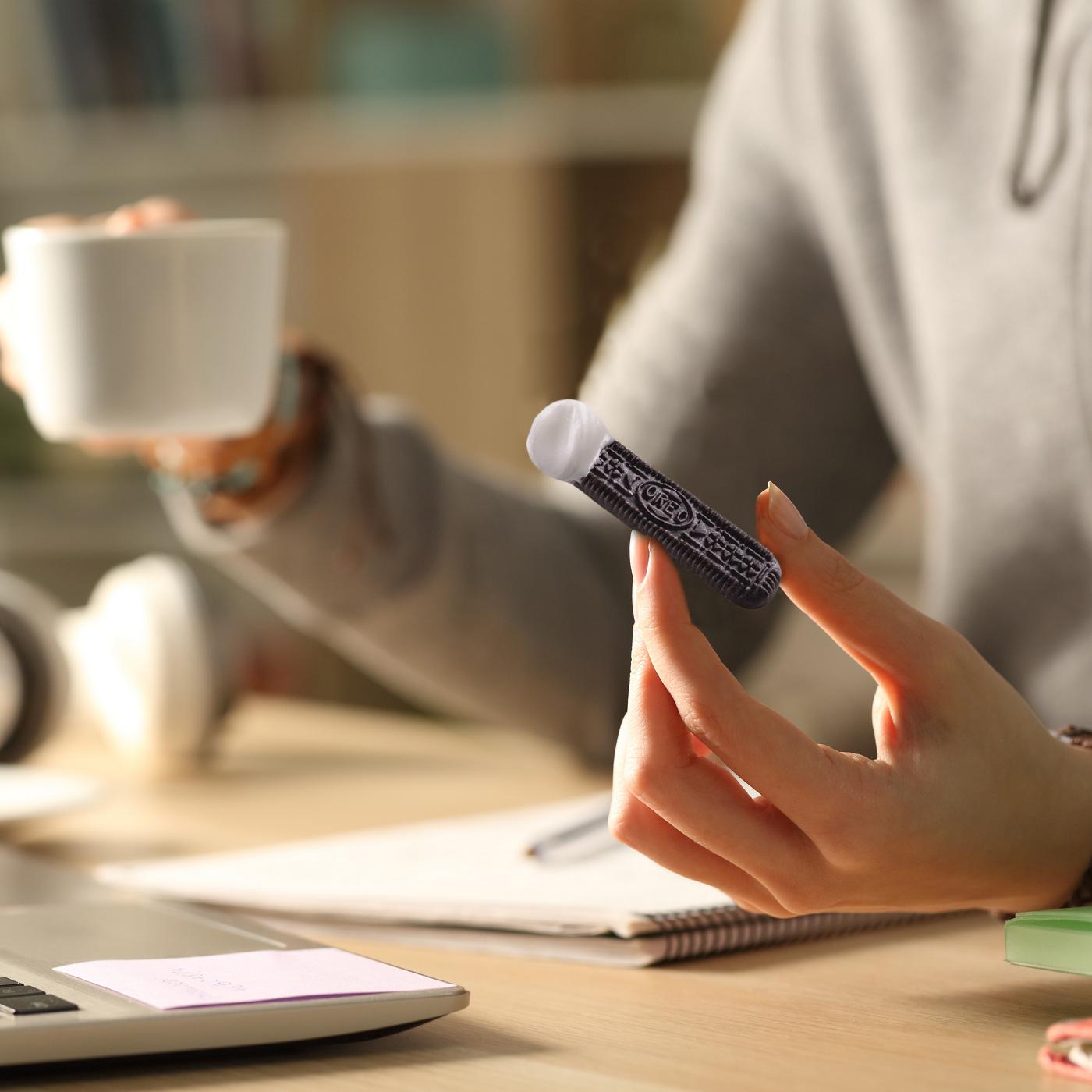 Handi-Snacks OREO Cookie Sticks 'N Creme Dip Snack Packs - Shop Cookies ...