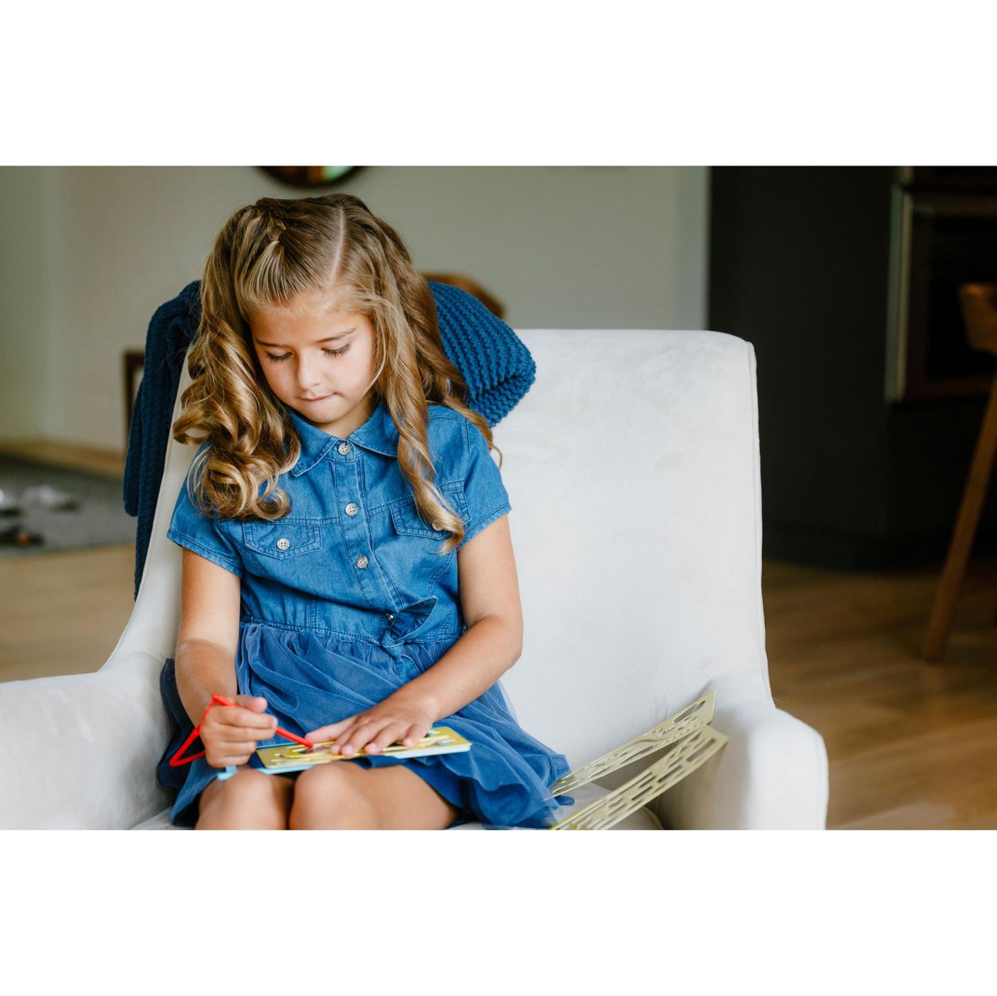 Chuckle & Roar Scribble Glow LCD Doodle Board - Shop Playsets at H-E-B