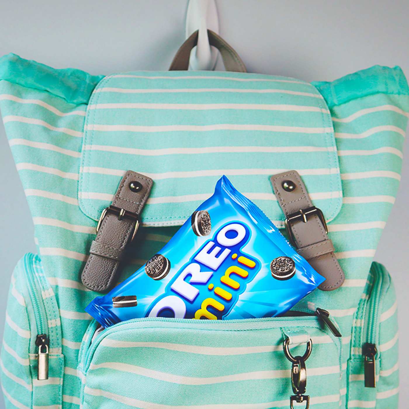 OREO Mini Chocolate Sandwich Cookies Multipack 1 oz Bags - Shop Cookies ...