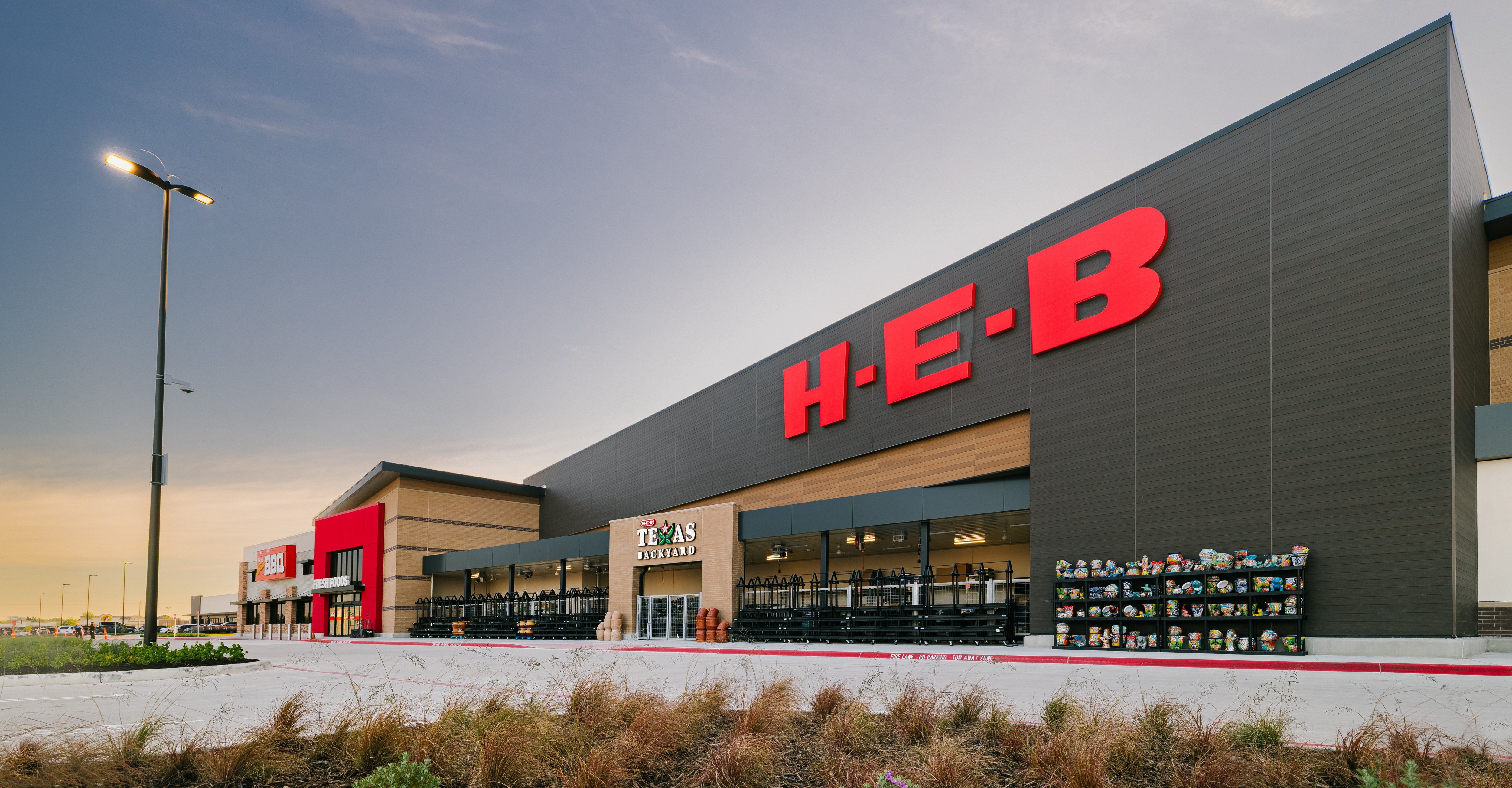 H-E-B Melissa | 1230 Central Expressway. Melissa, TX 75454